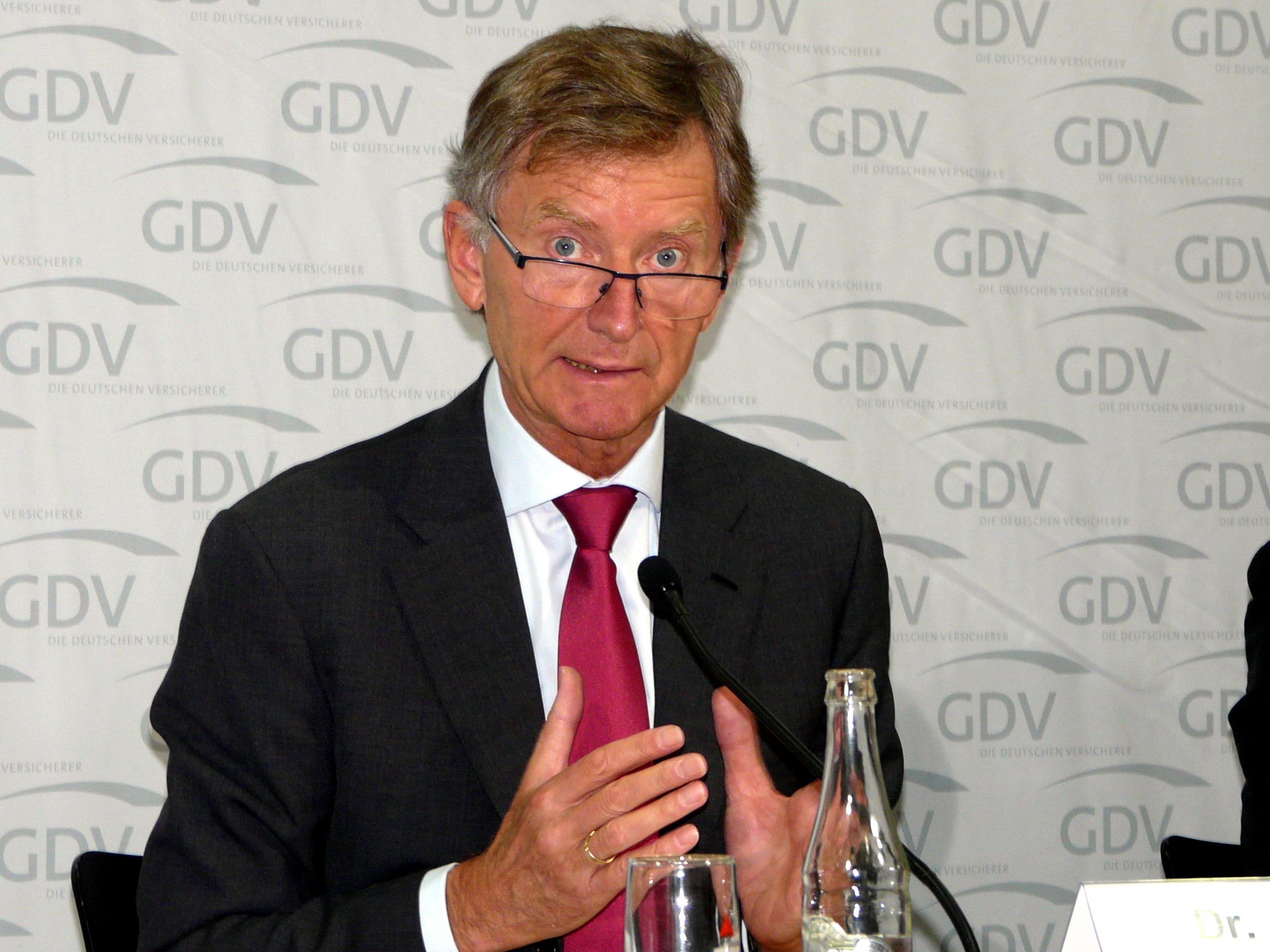 Erdland fordert Riester-Reform | Herbert Frommes Versicherungsmonitor