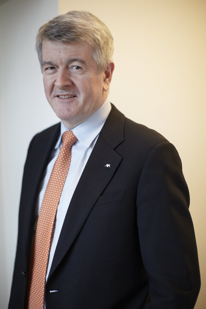 Axa | Firmen | Versicherungsmonitor