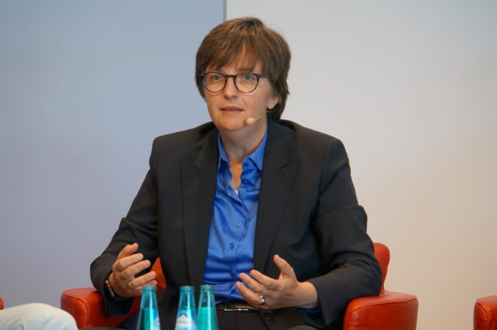 Allianz gibt sich breitschultrig in der Kfz-Versicherung ...