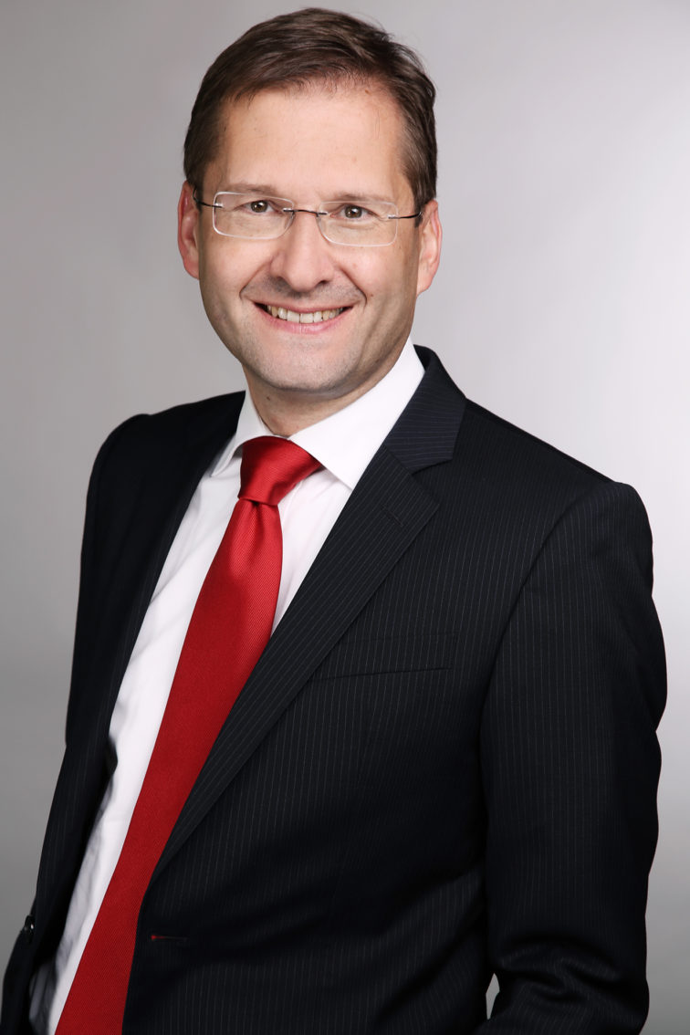 Köpfe der Branche: Stefan Gronbach | Versicherungsmonitor