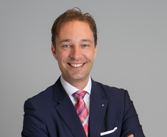 Newsletter: HDI Global, Fitch, Michael Pickel | Versicherungsmonitor