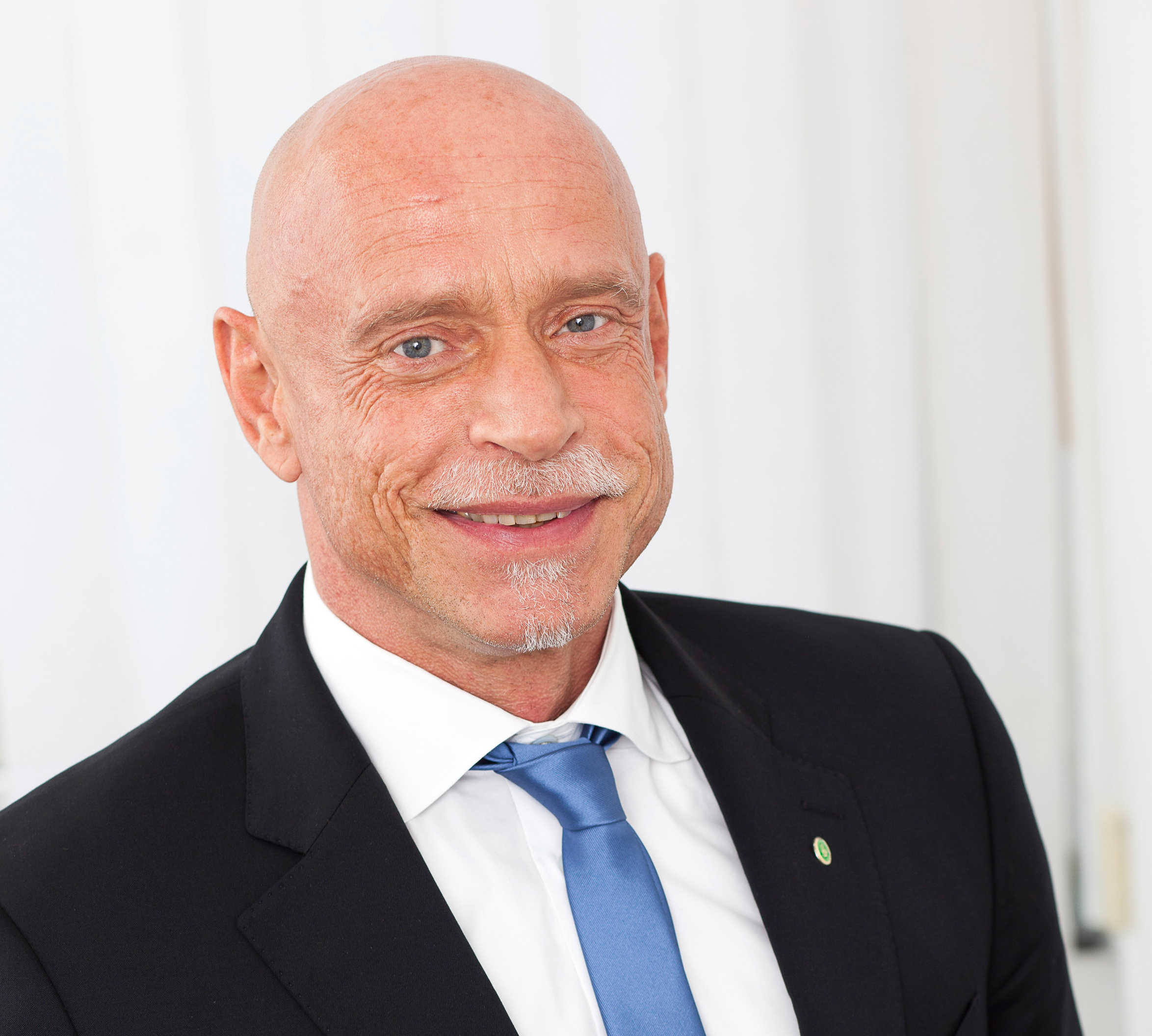 Albert Schunck gestorben | Versicherungsmonitor