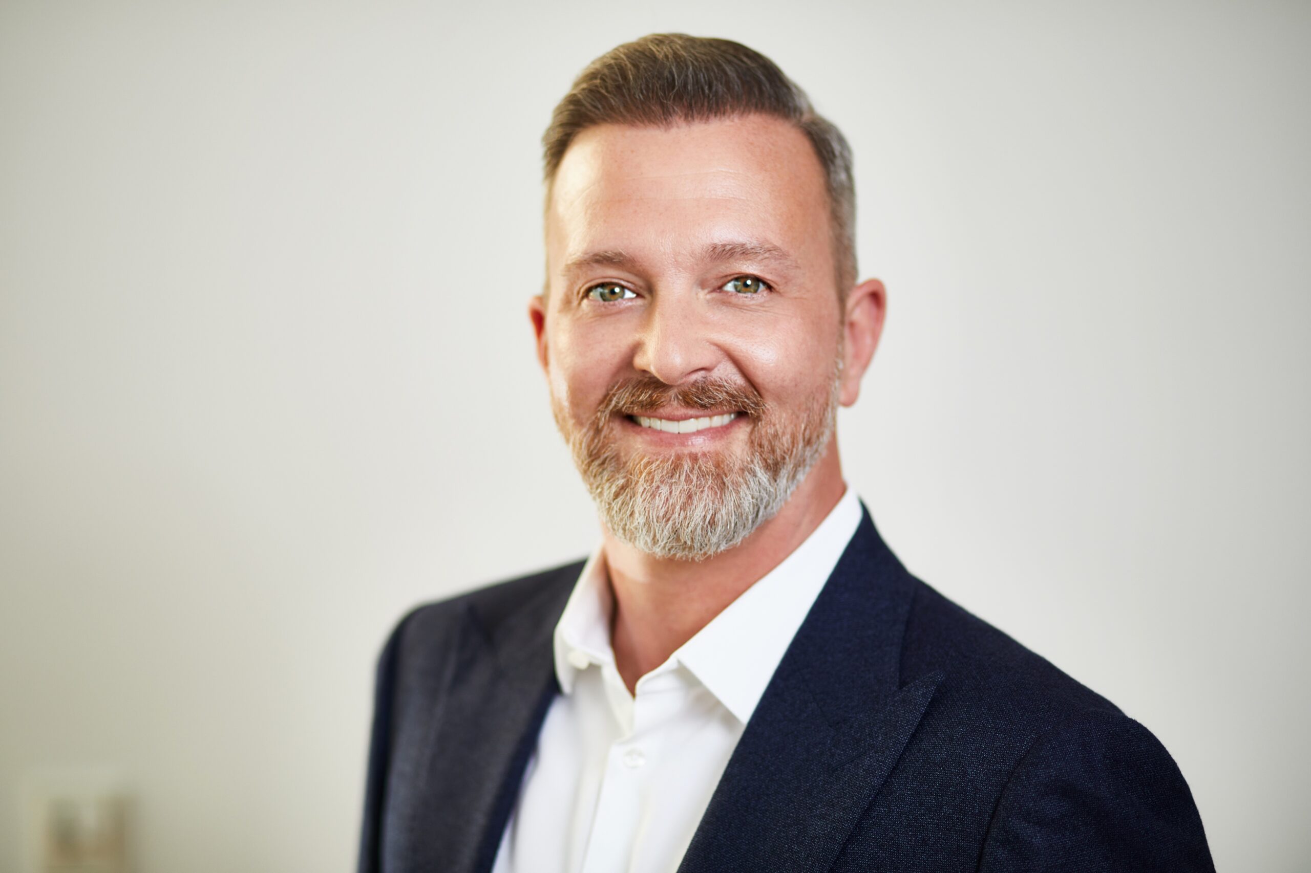 Dominik Hennen | Namen | Herbert Frommes Versicherungsmonitor