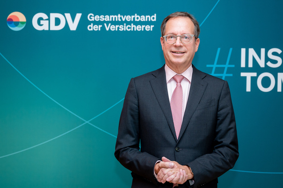 Norbert Rollinger im Interview, Marsh-Personalie, Grüne Anleihen ...