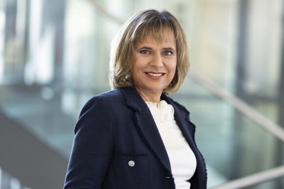 Artus übernimmt zwei Makler, Fremantle Highway, Vestoo ...